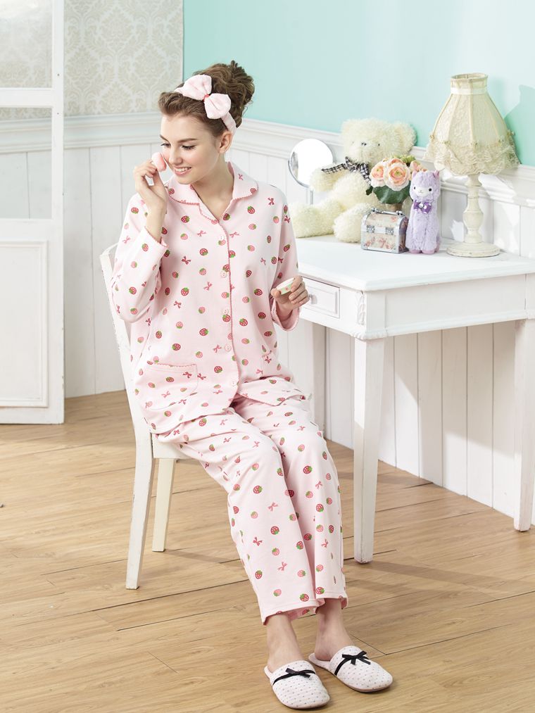 蘿芙蕾 ROVERY ： 貼心內著。幸福全家